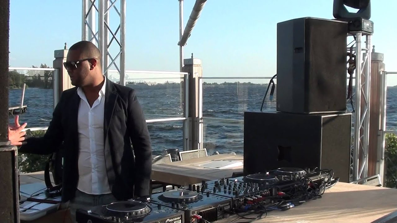 ANGELO RAVELLI @ SUMMER DANCE PARTY SURFEILAND AALSMEER 2011 - YouTube