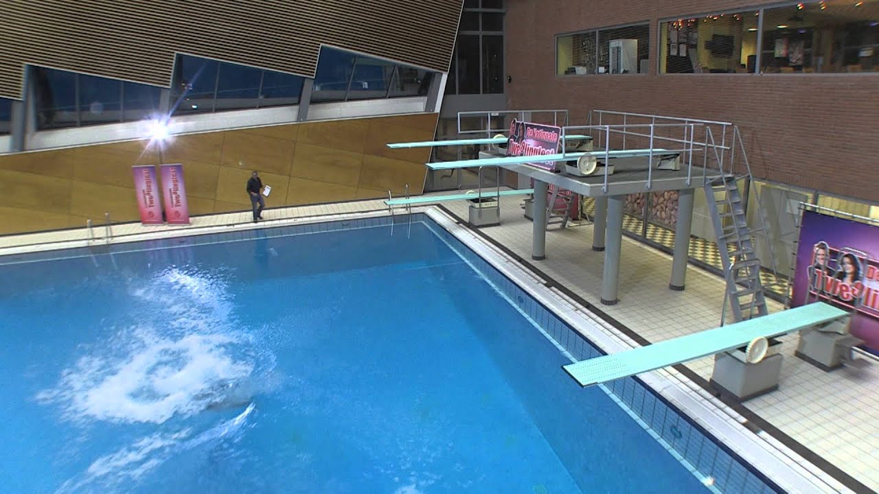 De Nationale Tweelingtest | De sprong van de duikplank - YouTube