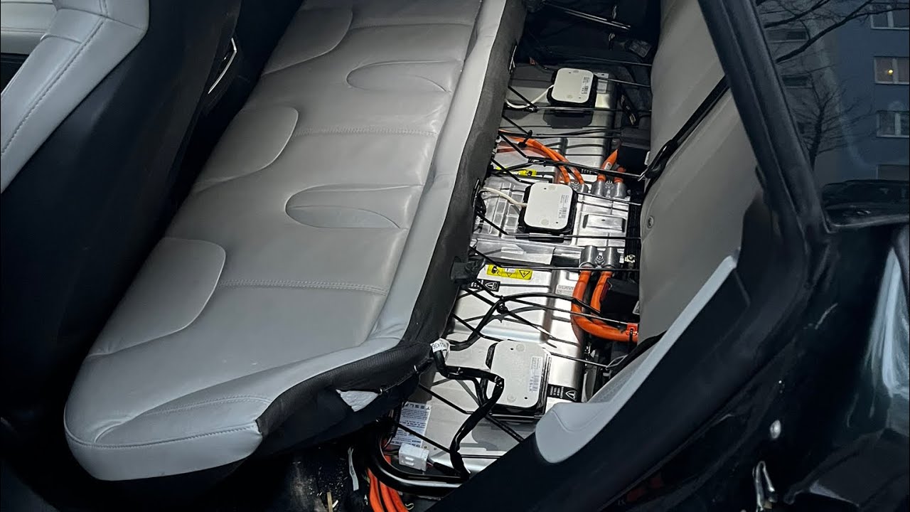 Tesla Model S 85 2014 Rücksitze ausbauen Obc Gen 2 Repair Teil 1/3 ...