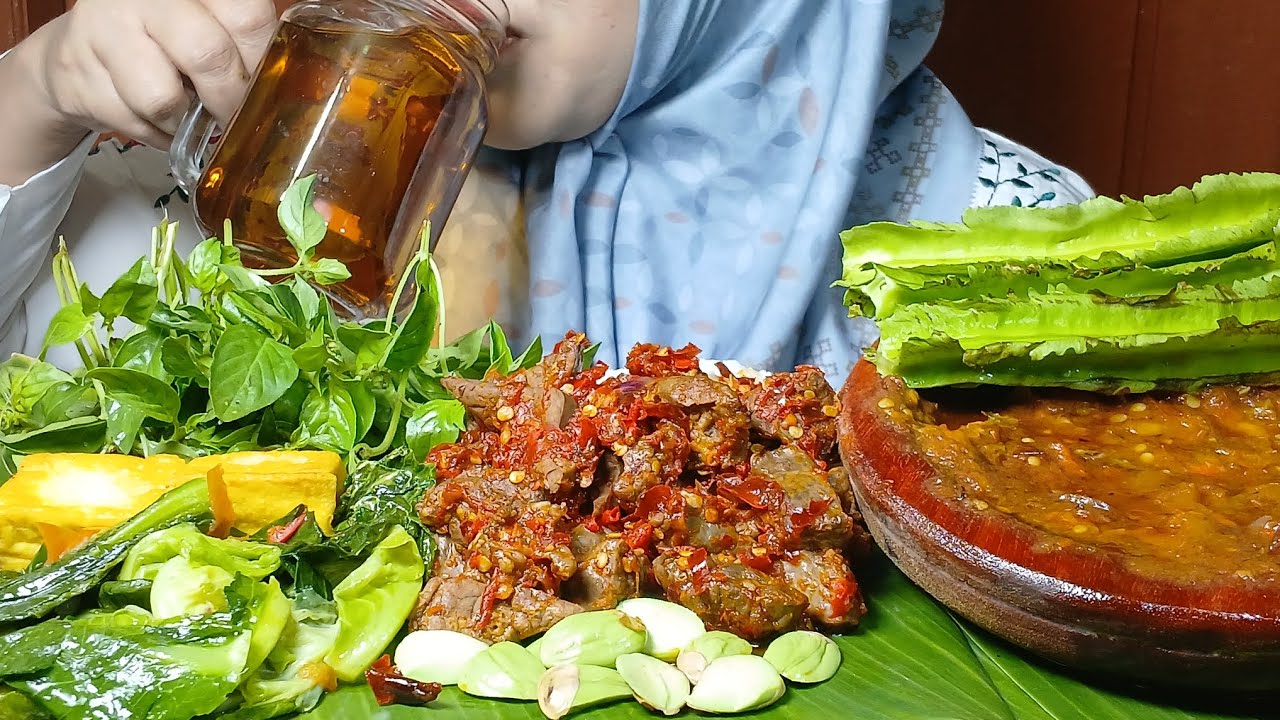 MUKBANG PARU MERCON,TUMIS CERIWIS,TAHU GORENG,SAMBEL,LALAPAN KECIPIR ...