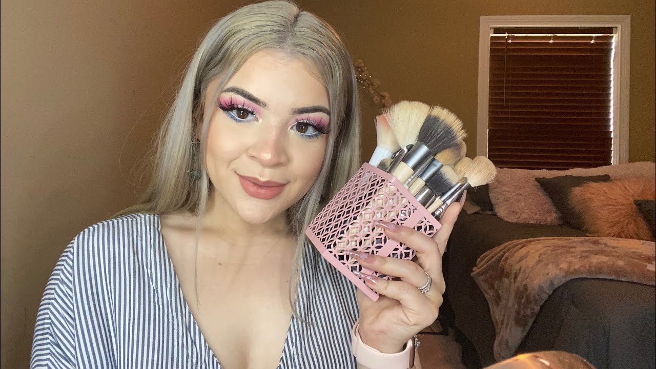 ASMR doing my face makeup 🤍 - YouTube