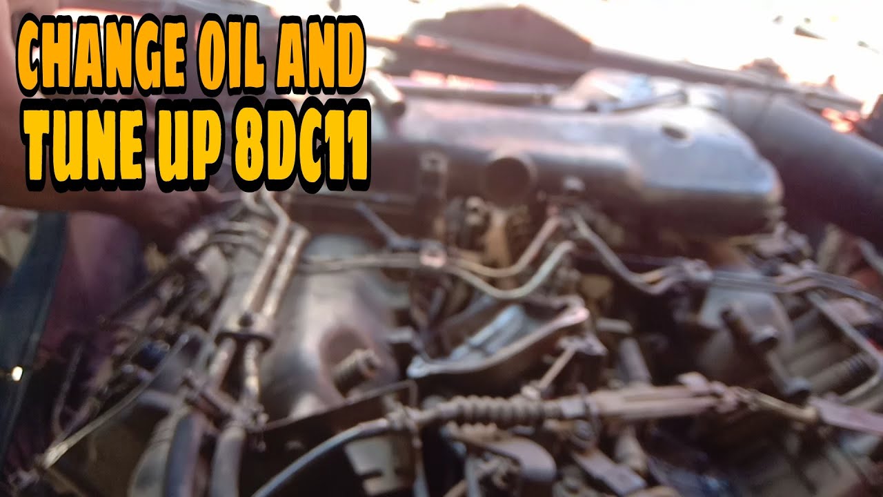 CHANGE OIL AND TUNE UP 8DC11 - YouTube