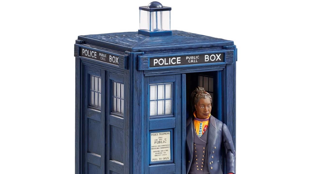 Doctor Who Fugitive Doctor set, Character Options online exclusive ...