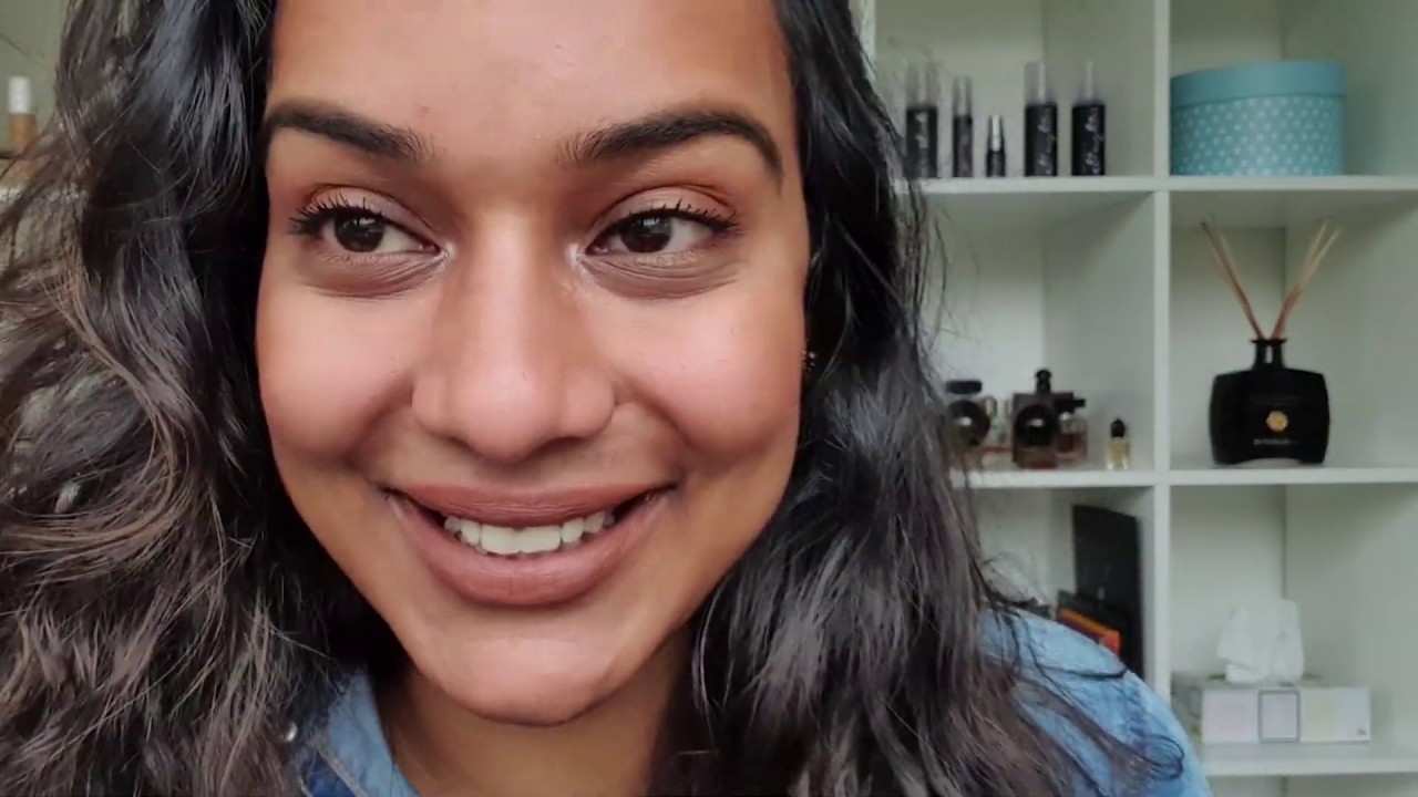 HUDA BEAUTY Throwback Lip Kit Board Meeting & HBIC - YouTube