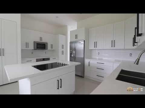27435 SW 167 Court | Homestead | Modern Stunner - YouTube