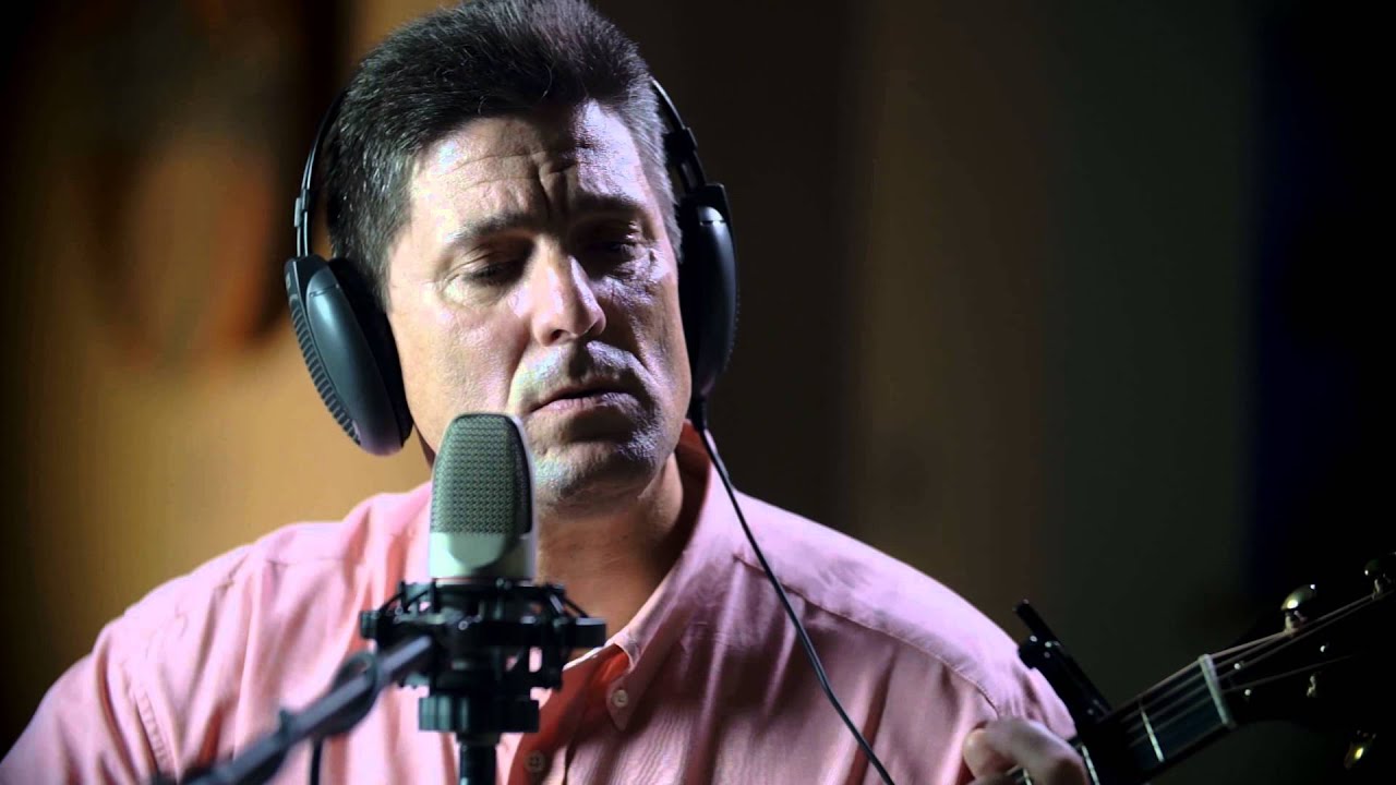 James Taylor Tribute - Andrew Moffitt - You Can Close Your Eyes - YouTube