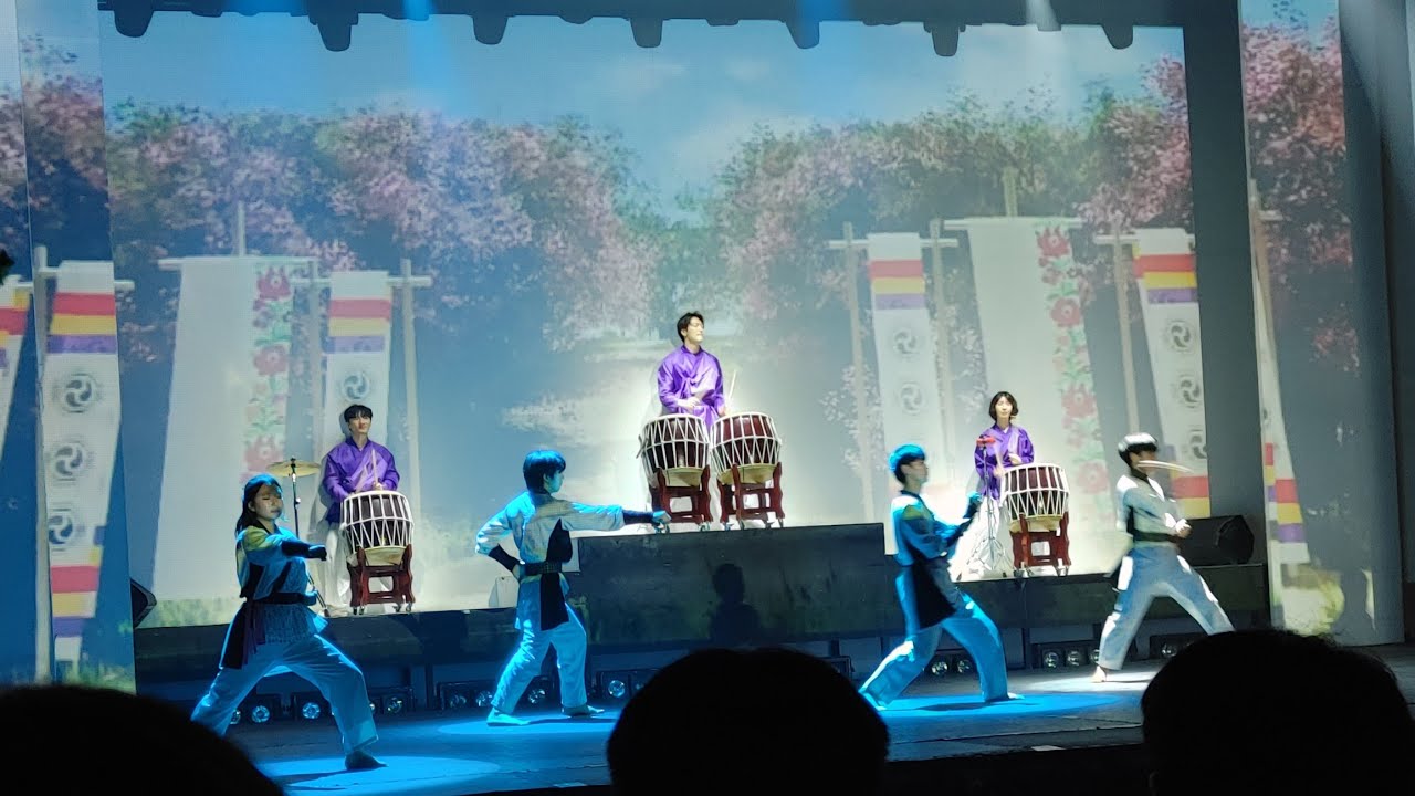 [Jeju Travel Vlog 7] Traditional Arirang Hon Show & The Grang hotel ...