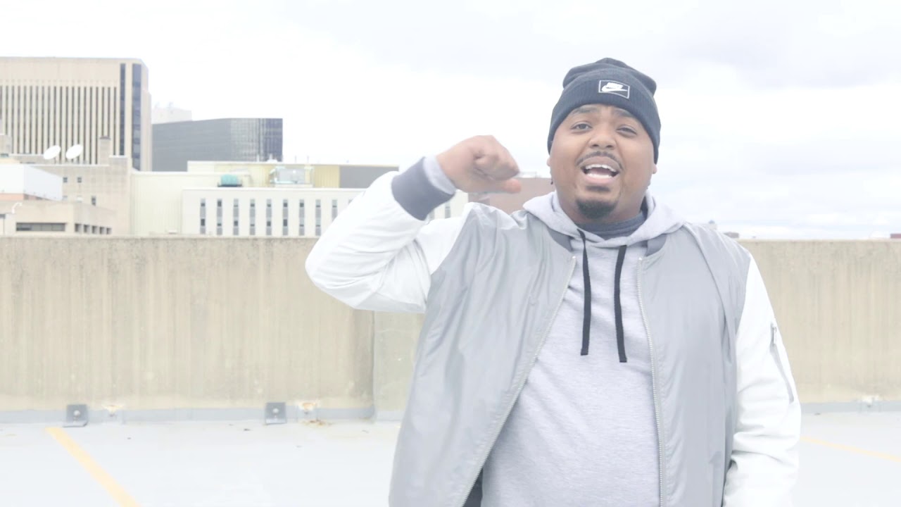 Saint Jones - I'm Back (Official Music Video) - YouTube