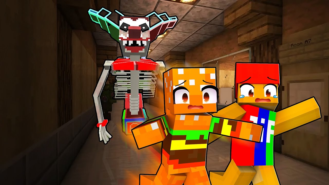 Escaping the KILLER CLOWN In a Minecraft Horror Map! - YouTube