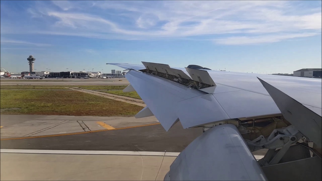 Boeing 777 Swiss Air LX40 Landing at LAX - YouTube
