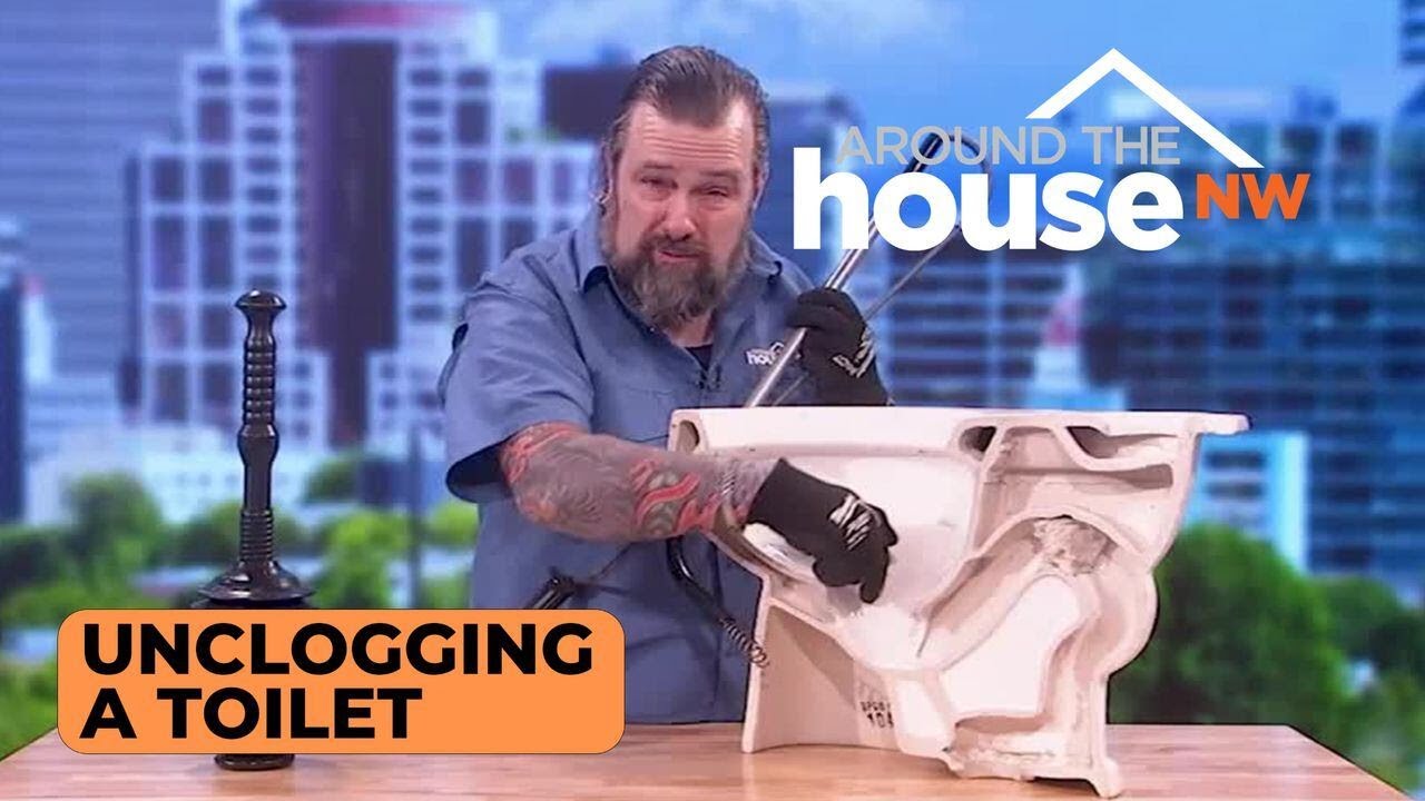 Eric's Pro-Tips: Unclogging a Toilet - YouTube
