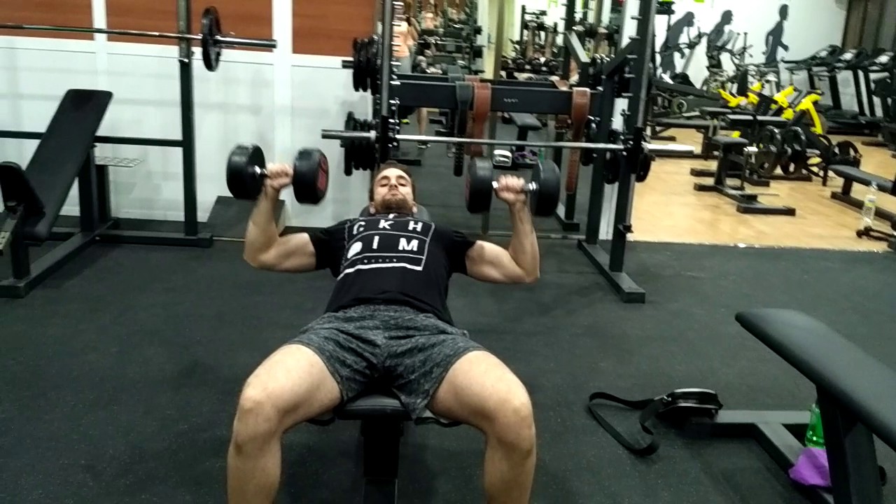 press inclinado con mancuernas - YouTube