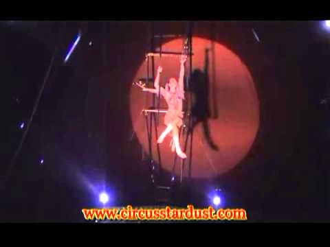 Circus Stardust Agency Presents: Swinging Trapeze (Circus Act 00407 ...