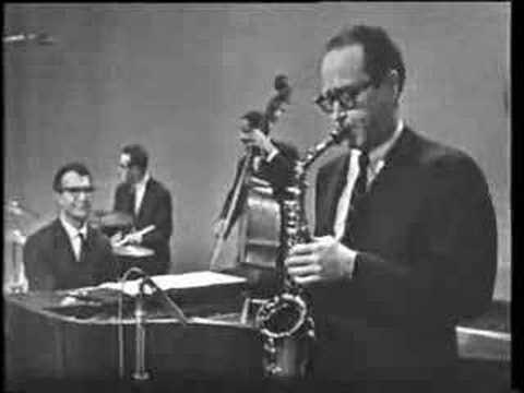 Dave Brubeck Quartet - It's A Raggy Waltz - YouTube
