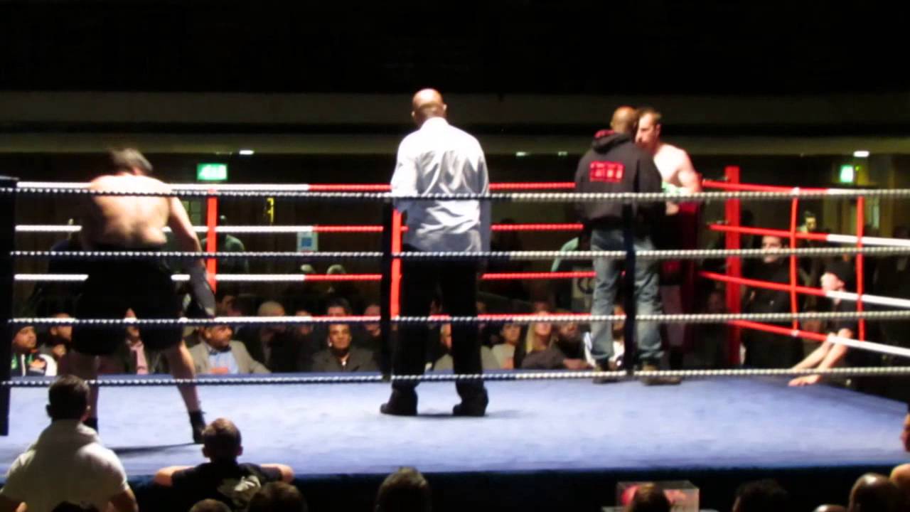 White Collar Boxing - York Hall (Peter) - YouTube