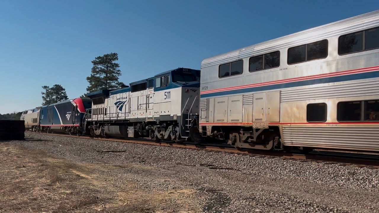 Very Late Amtrak P053 Auto Train SB Flies Thru Mars Bluff SC With AMTK ...