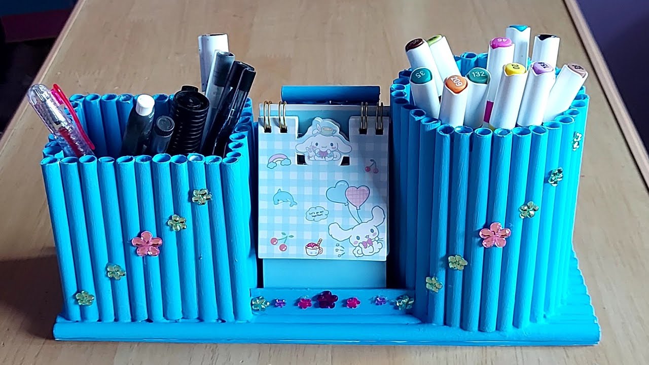 DIY desktop pen holder from waste paper|How to make pen stand from ...