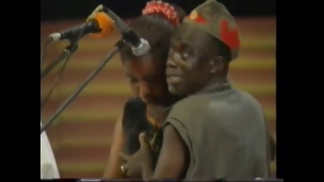 BOB SANTO PRAYS FOR SOMEBODY - YouTube