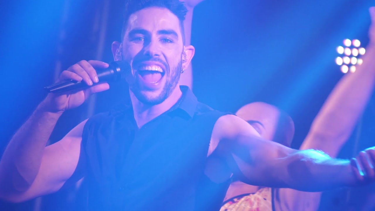 Dancing Queen/September - BANDA HD - YouTube