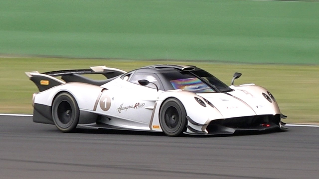 Pagani Huayra R EVO 'Long-Tail' with UNRESTRICTED Exhaust SOUNDS at ...