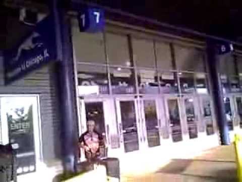 CHICAGO GREYHOUND BUS STATION - YouTube