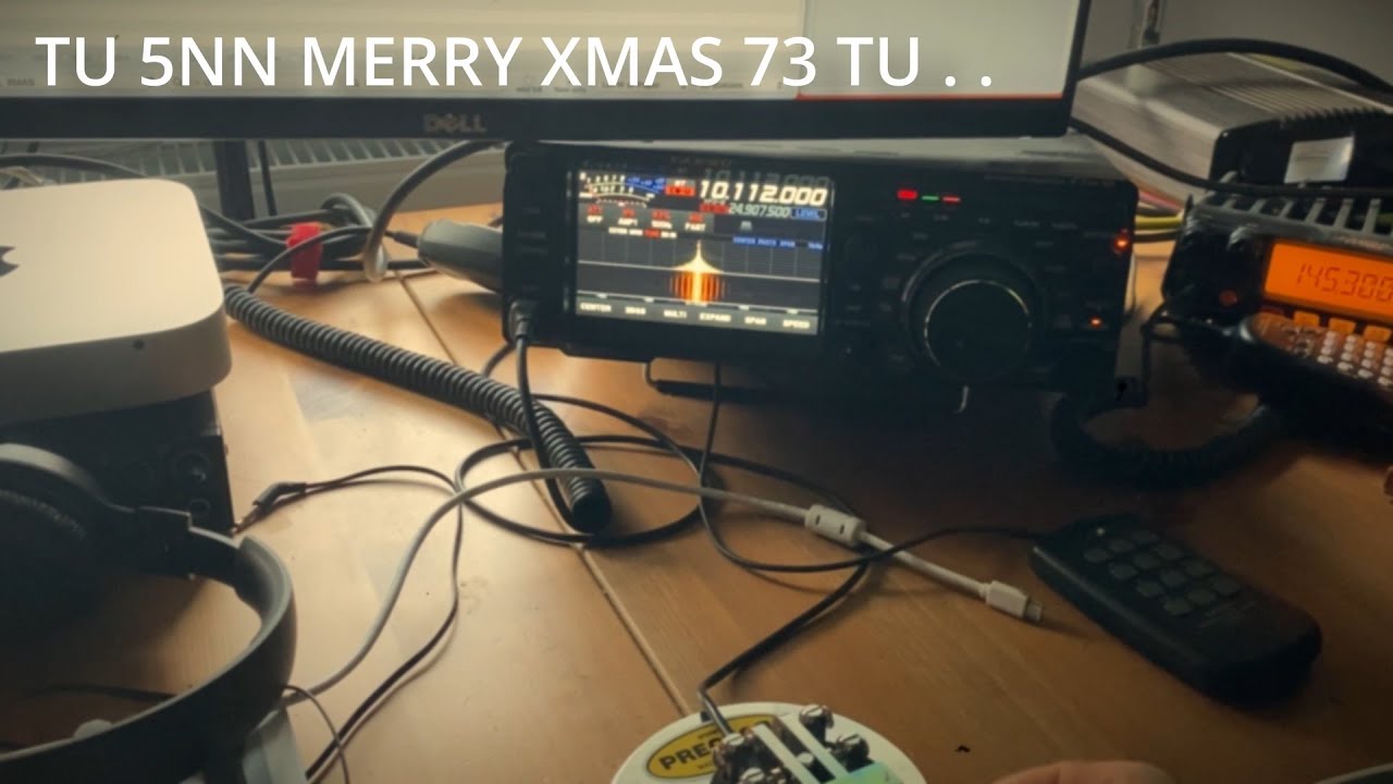 Xmas Morse Code (OE205XMAS DE SQ5VCO) - YouTube