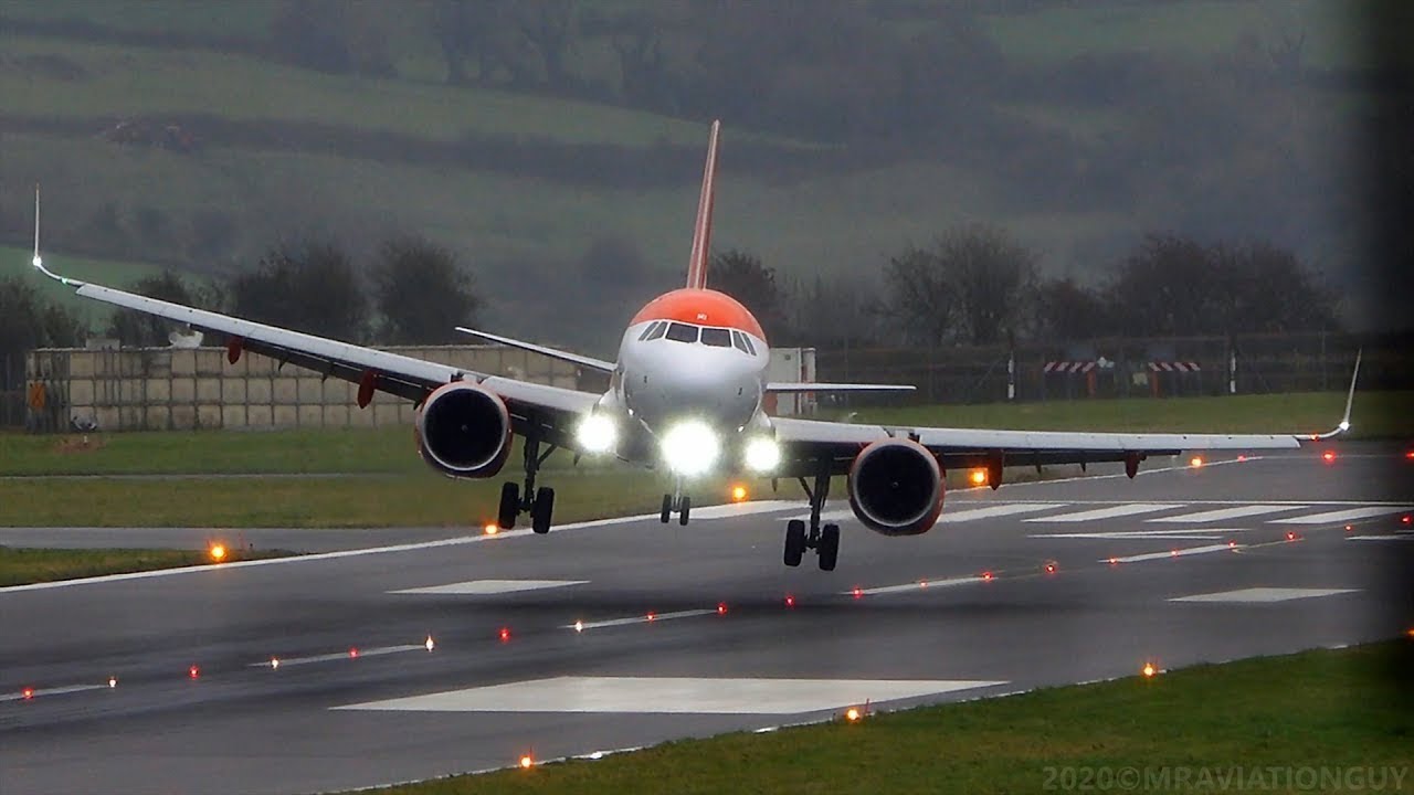 3 minutes of A320 landings! - YouTube