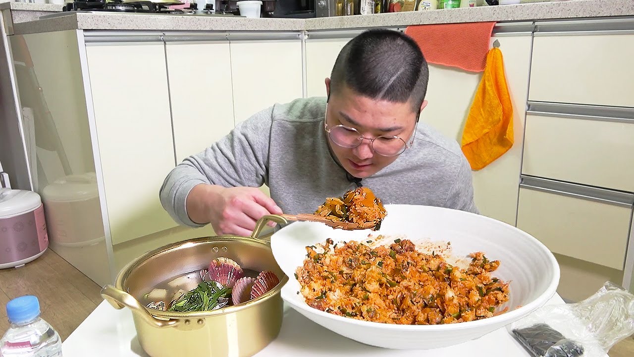먹방mukbang 꼬막비빔밥,해물탕먹방 Kkomak Bibimbap Seafood soup (eating show) - YouTube