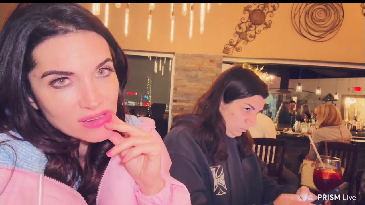 2 Streamers And A Kristi - YouTube