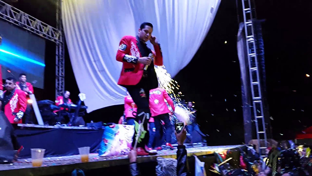 Peque Mix - Banda Pequeños Musical - YouTube