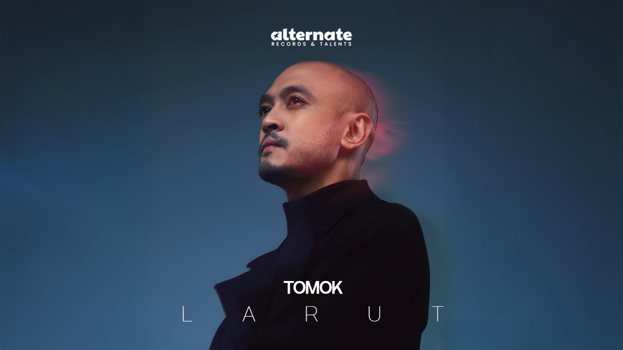 LARUT - TOMOK [OFFICIAL LYRIC VIDEO OST AKU BUKAN USTAZAH 2] - YouTube