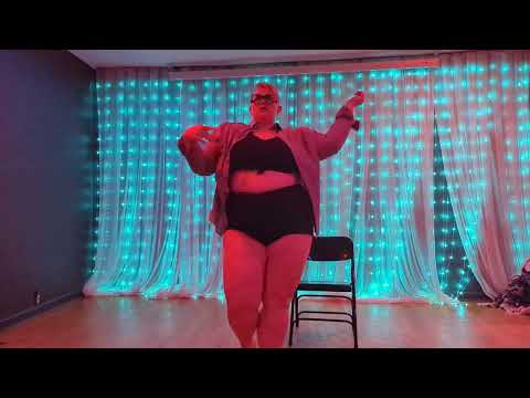 Burlesque 1 - StripTease!