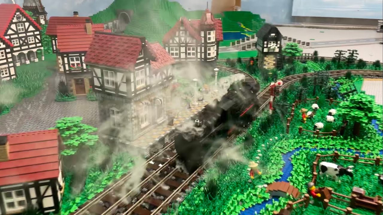 LEGO Dampflok mit echtem Dampf - YouTube