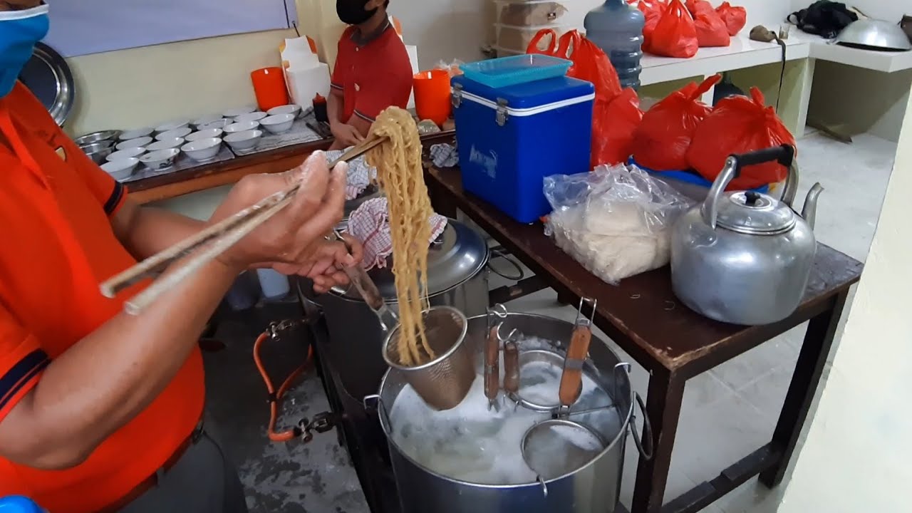GOKIL !!! SEKARANG BISA JUAL 900 MANGKOK BAKMI ONO HALAL - INDONESIAN ...