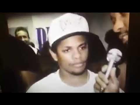 Rare Footage 1992 , DJ YELLA of NWA , & Eazy-E at The Music awards show ...