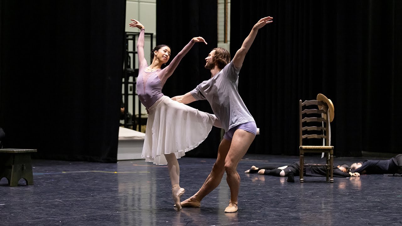 Manon: Bedroom Pas de Deux – Behind the Scenes - YouTube