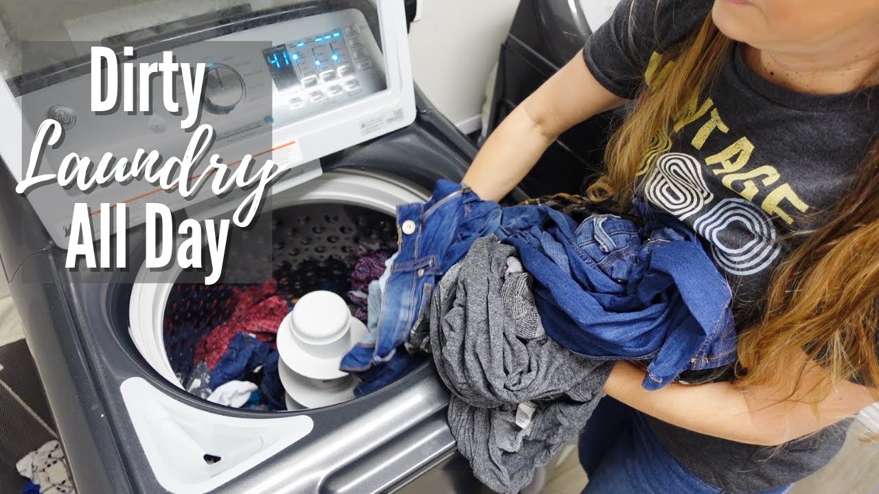 FRIDAY LAUNDRY DAY // CLEANING MOTIVATION // CLEANING MOM - YouTube