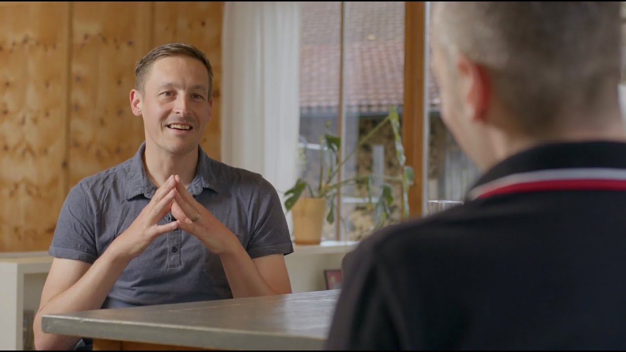 Marcus Burghardt im Exklusiv-Interview: "Ich würde alles wieder genauso machen" - YouTube