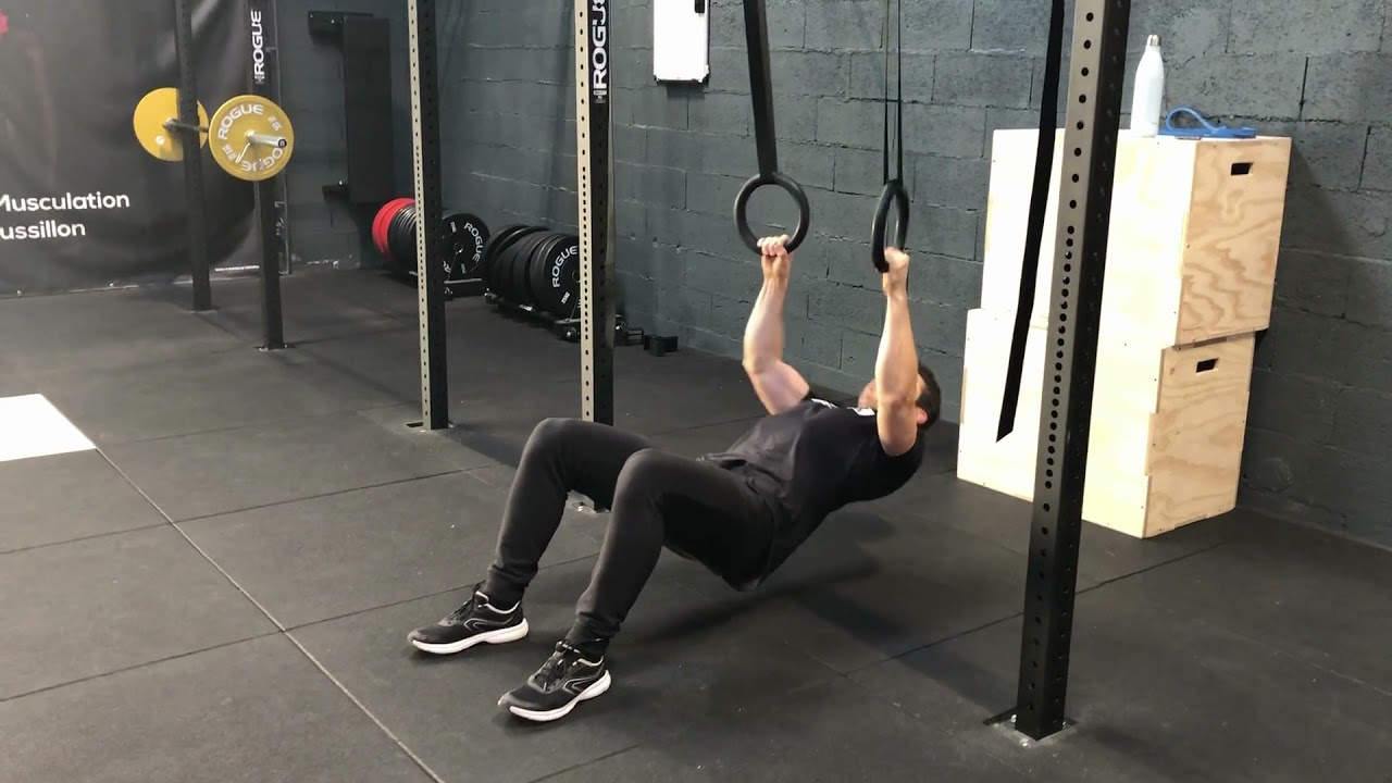 Rowing inversé aux anneaux (ou TRX) genoux pliés - YouTube