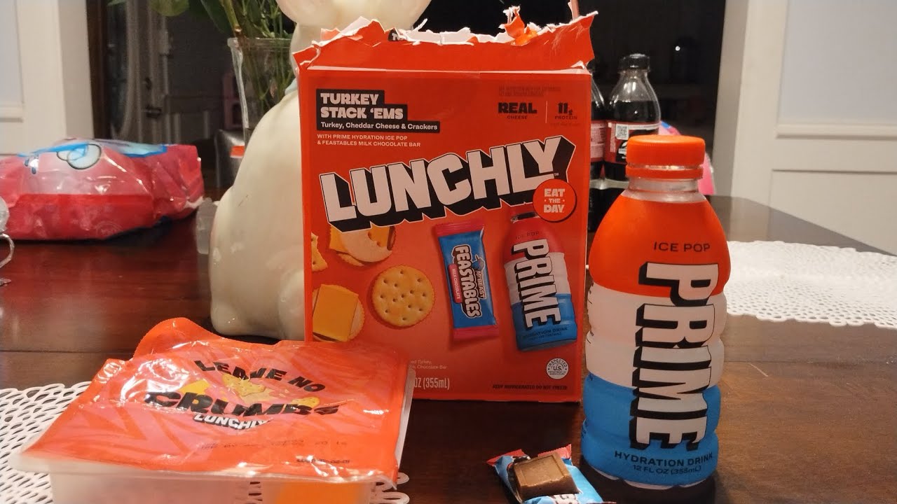 Try lunchly for the first time - YouTube