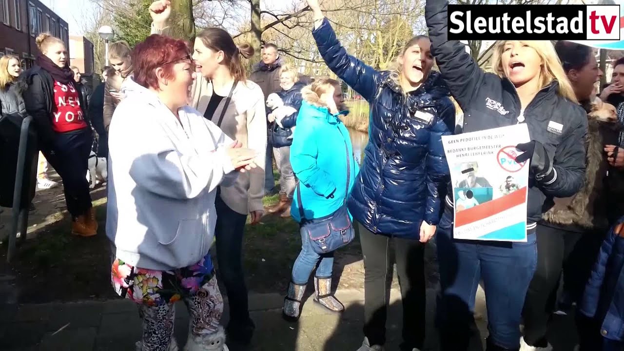 2014 02 16 Demonstratie tegen Benno L in Leiden - YouTube
