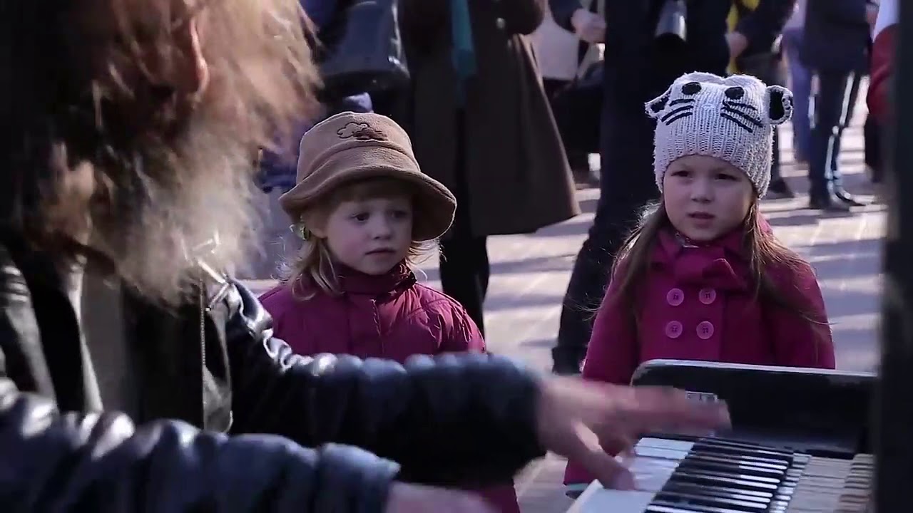 TOP 5 Amazing HOMELESS piano artist playing on the street. - YouTube