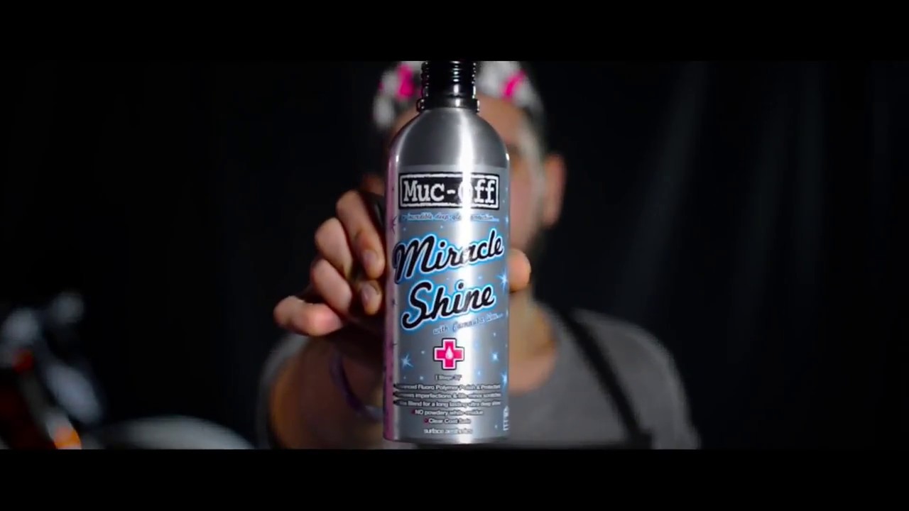 【Muc-Off】如何保護愛車 - 使用神奇亮光劑 - YouTube