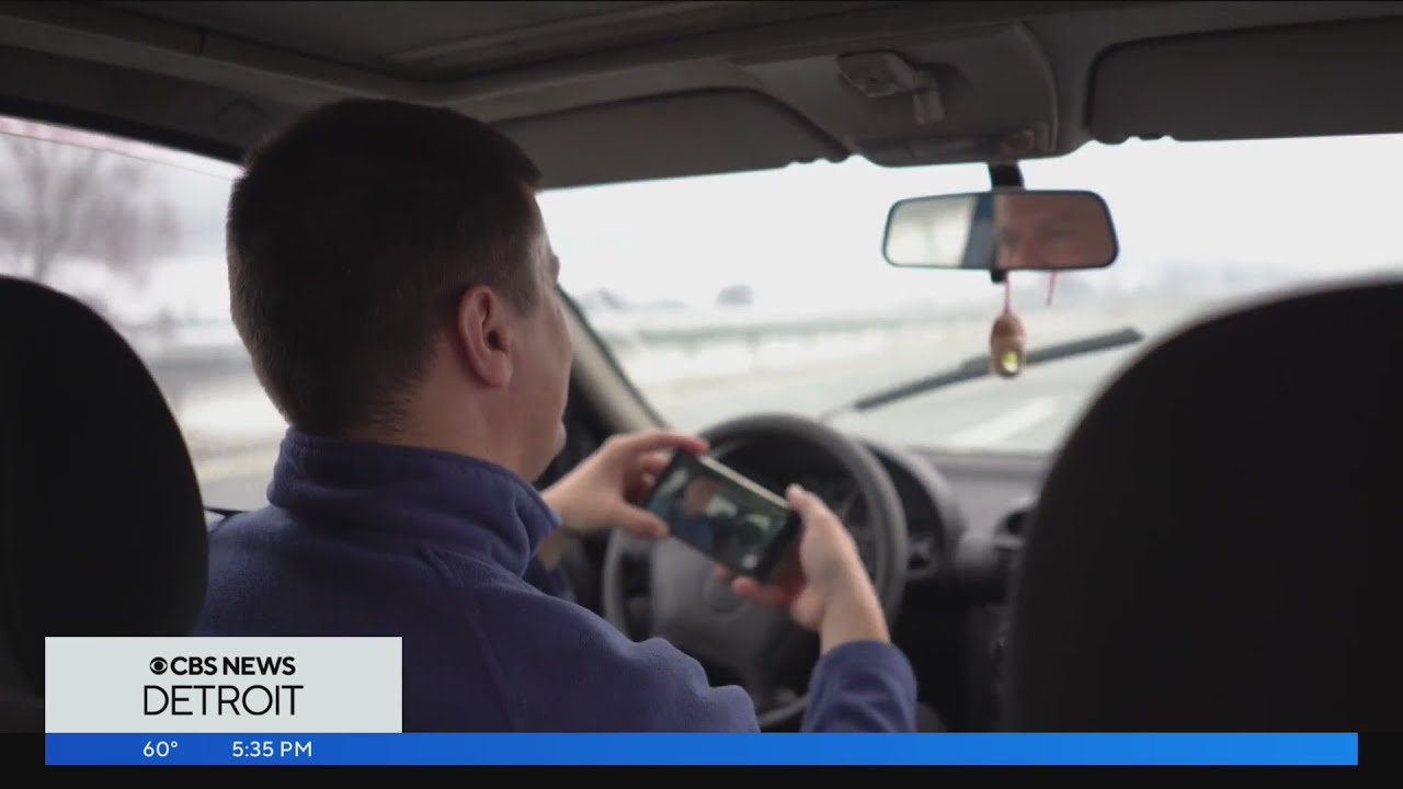 Michigan House passes updated distracted driving bills - YouTube