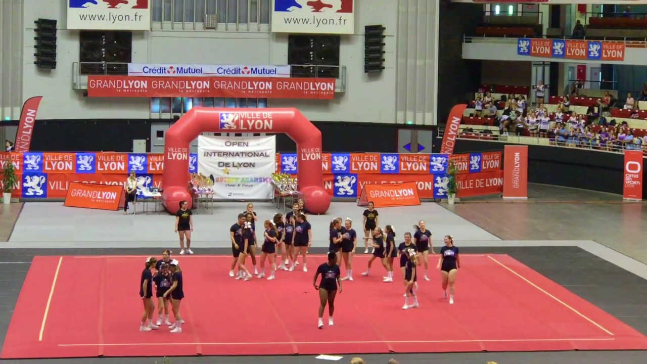 Zenith - Angels Cheerleaders au Spirit Academy 2018 à Lyon en France ...