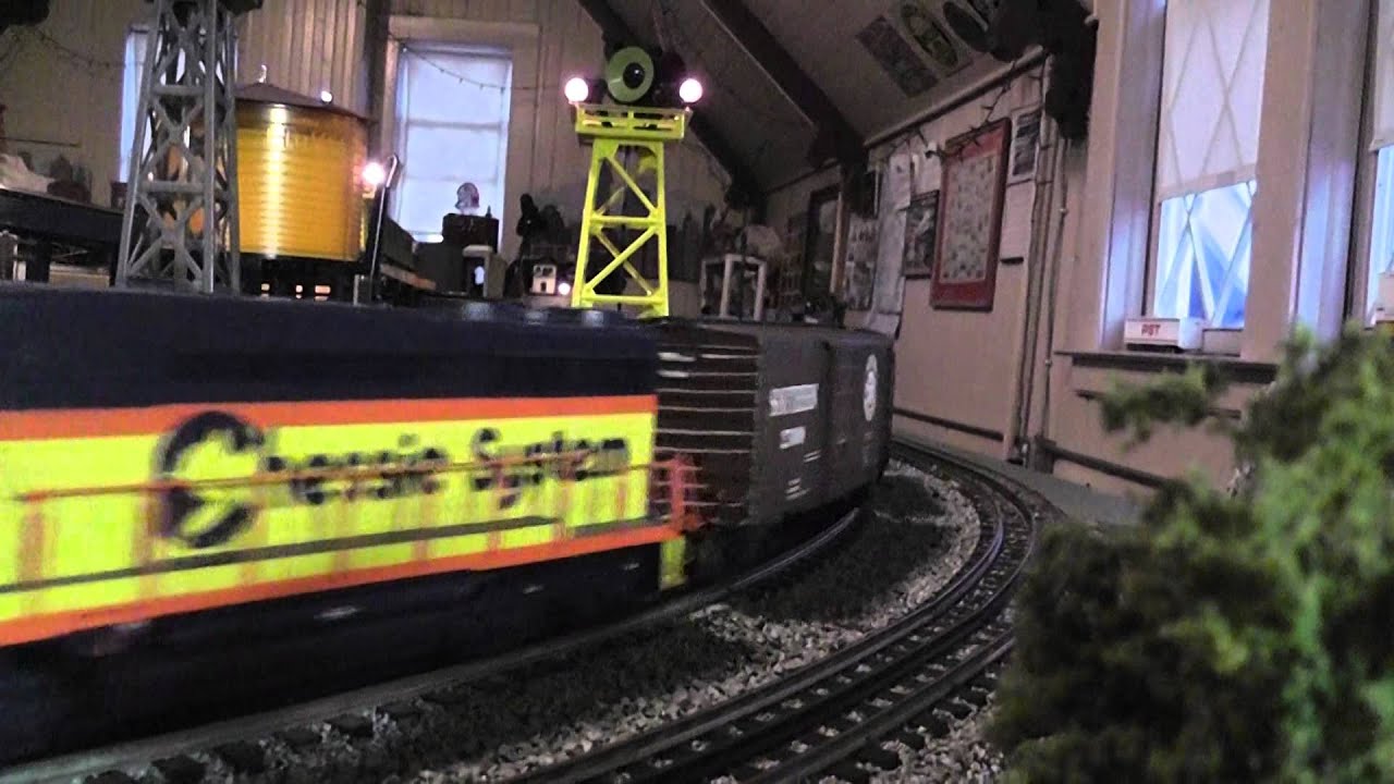 Lionel Chessie System GP30 at Dusk in HD - YouTube