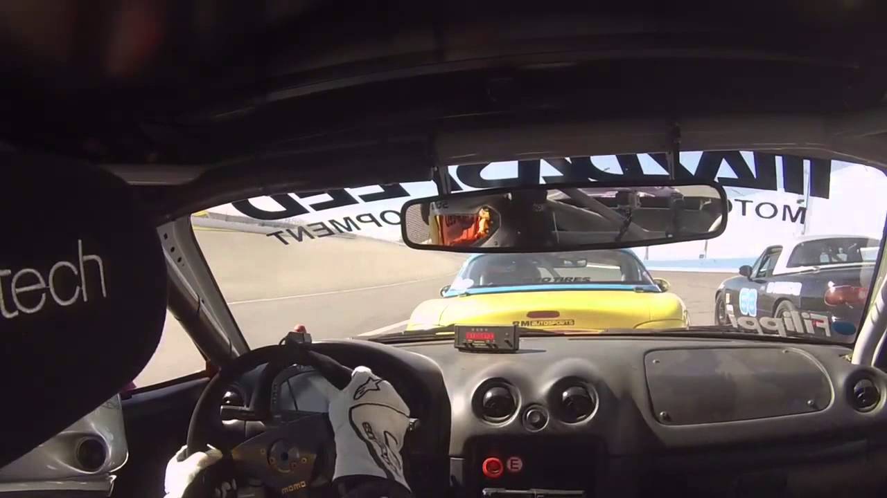 Spec Miata SCCA Majors 1/17/15 Auto Club Speedway (crash) - YouTube