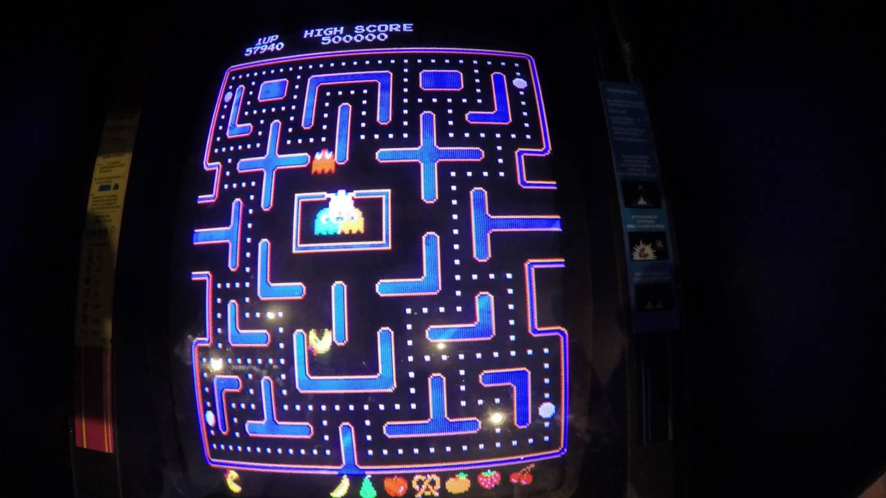 Ms. Pac-Man Arcade GamePlay At The Gaming Center: 1981 Video Game Kids ...