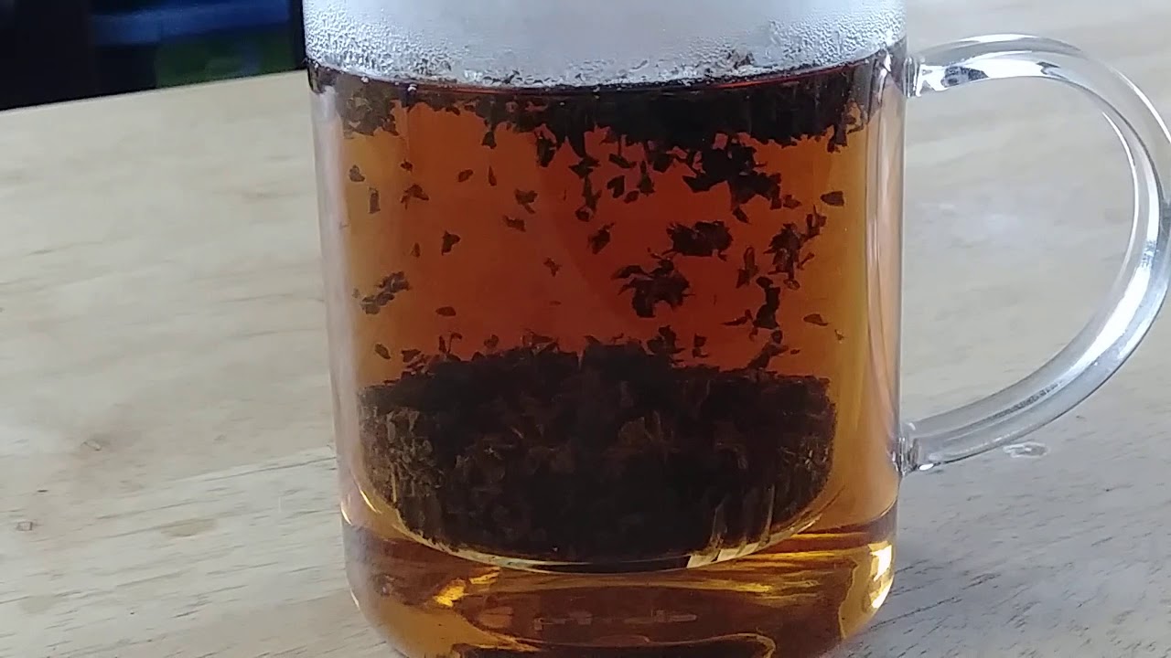 Black tea steeping. Mesmerizing - YouTube