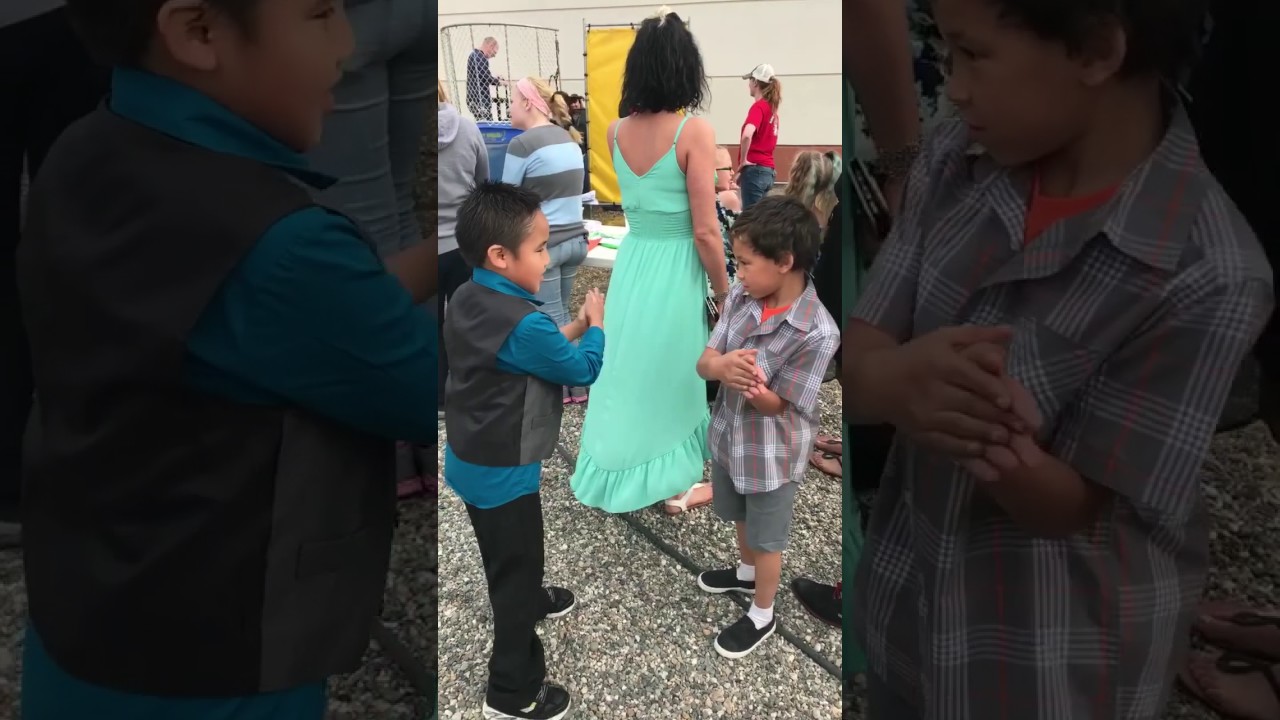 Diary of a wimpy kid Hand shake - YouTube